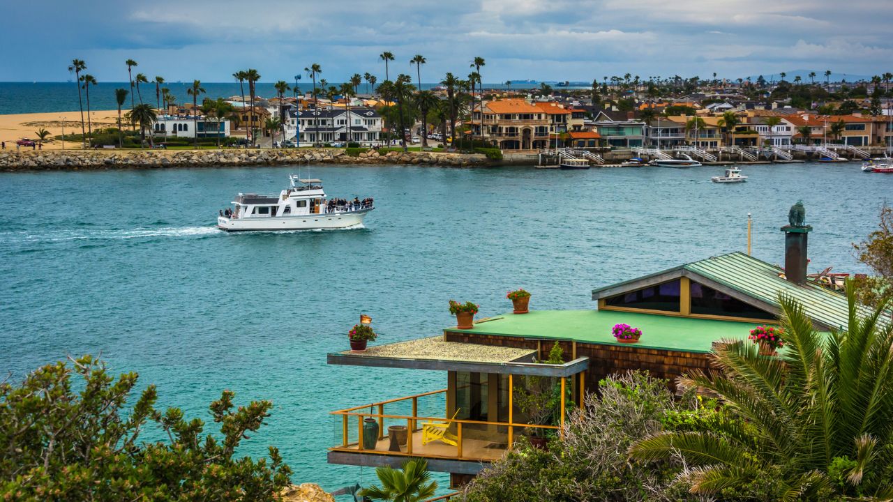 20 American Beach Towns That Will Make You Feel Like You're in Europe